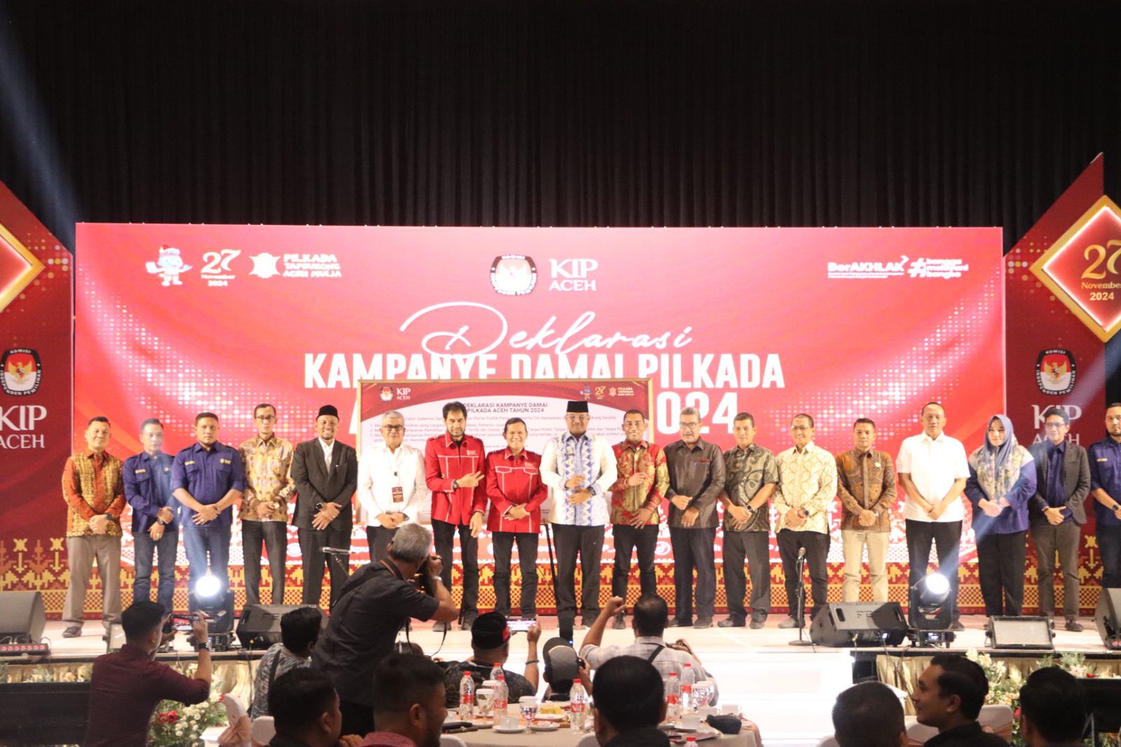 Wakapolda Hadiri Deklarasi Kampanye Damai Pilkada Aceh 2024 - Tribratanews Polda Aceh